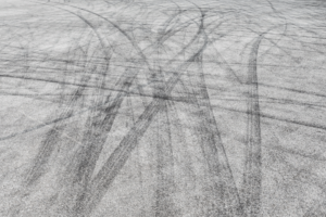 5 Ways to Remove Tire Marks from Driveway - The Backyard Pros